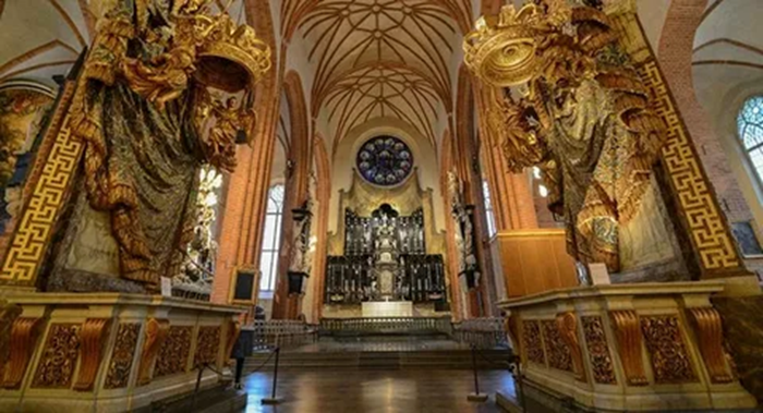 Religion of Sweden: features and traditions